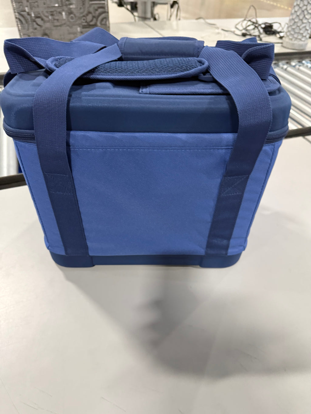 SUN SQUAD™ CAN TOTE 24 CANS/4.5QT SOFT SIDED COOLER - NAVY BLUE - Bran ...