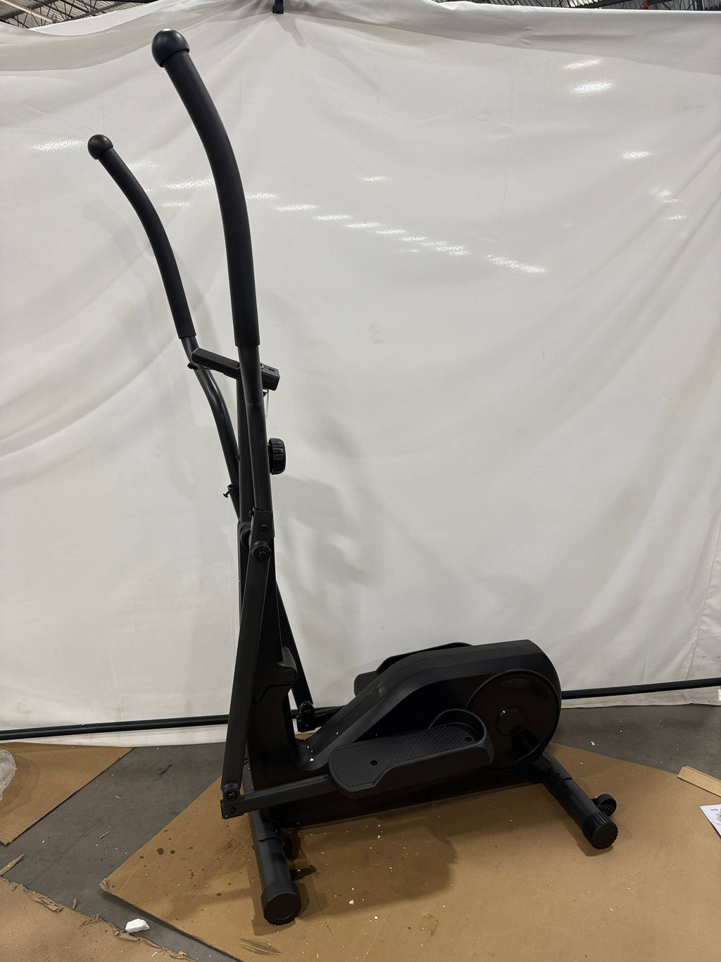 CURSOR FITNESS ELLIPTICAL MACHINE 8 LEVELS RESISTANCE - BLACK - Scratc ...